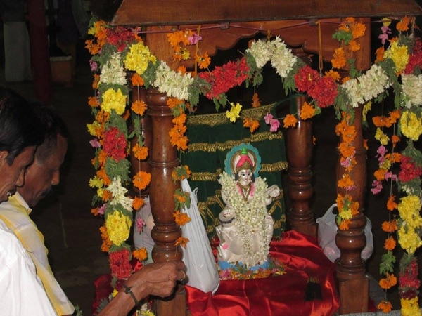 Dakshina Mookambika Temple, North Paravur- History, Pooja Timings ...