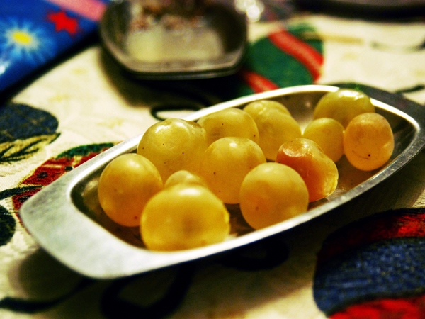 The Twelve Grapes Spanish Tradition To Welcome the New Year 2023 ...