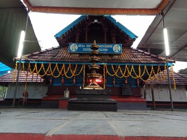 vishwaroopa Darshanam In kakkadu Purushamangalam Sreekrishna Swamy ...