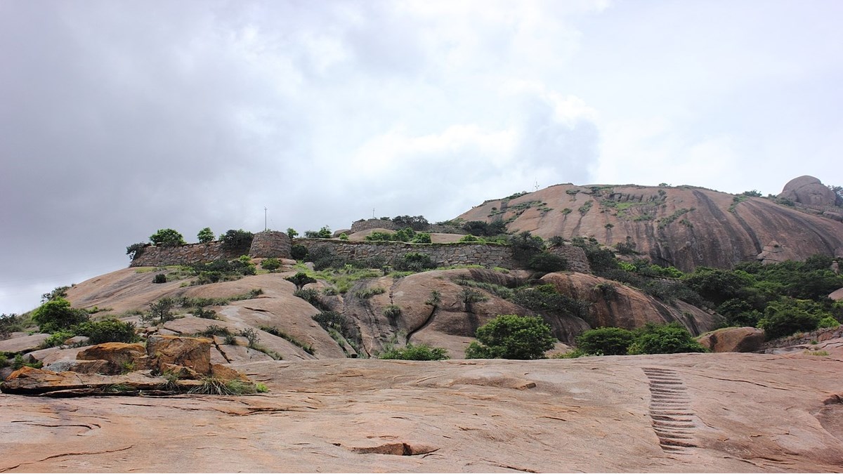 Uttari Betta In Chikkaballapur:One Day Travel, Sunrise Trek Destination ...